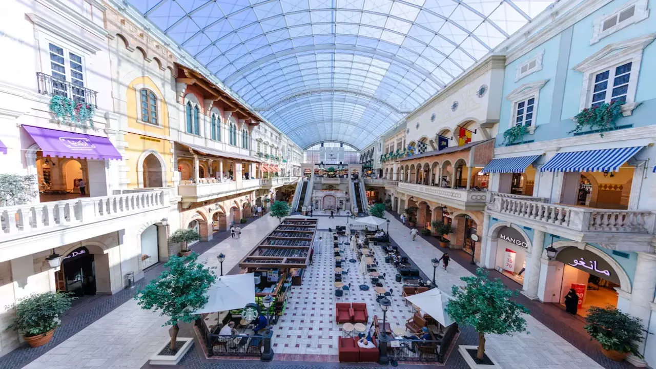 Top 10 Best Malls in Dubai: A Guide to Shopping Paradi